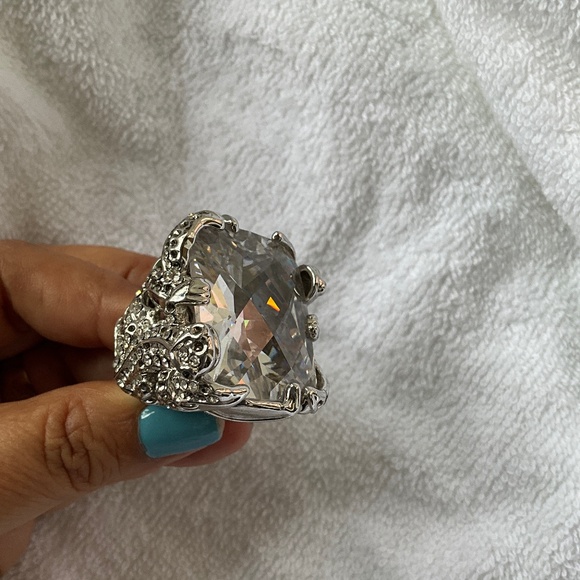 Jewelry | Exaggerated Ring Cocktail Gorgeous Classic Style | Poshmark